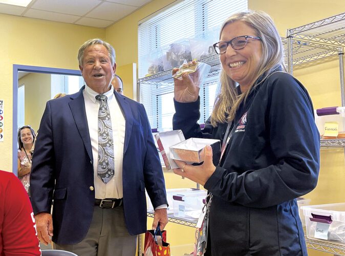 Challenger Middle School reading coach named APPLES Mentor of the Year ...